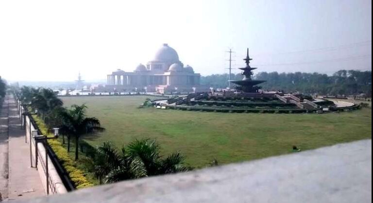 Top 10 Noida Famous Park Perfect For Morning Walks, Family Picnics ...